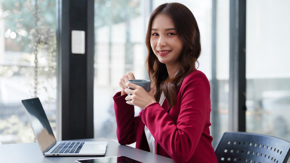 5 Cara agar Makin Bahagia sebagai Perempuan yang Suka Bekerja ...