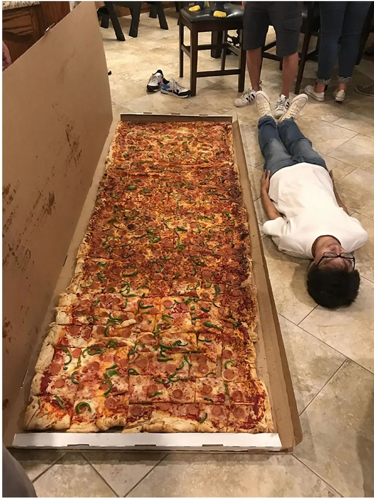 7 Potret Orang Dapat Makanan Porsi Jumbo, Bikin Mikir Cara ...