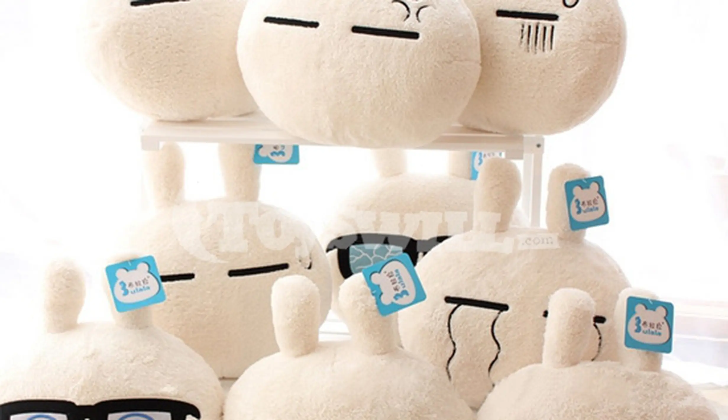 10 Model Bantal Lucu Untuk Ide Seru Menghias Kamar dan Sofa - Photo ...