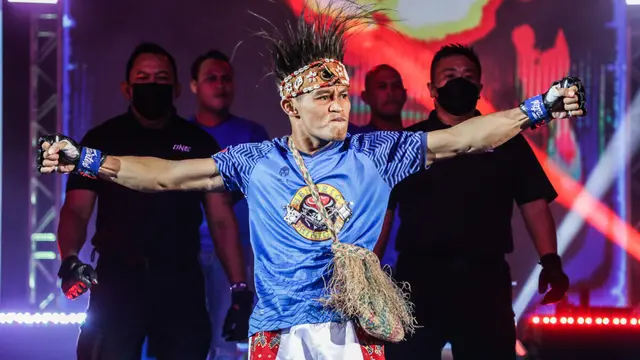 Rahul Pinem Sabet Sabuk Juara, Adrian Mattheis Pukul TKO Nelson ...