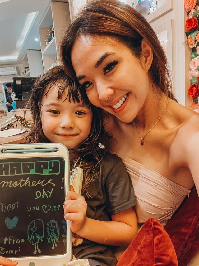 5 Potret Liburan Gisella Anastasia dan Gempi di Bali - Entertainment Fimela.com