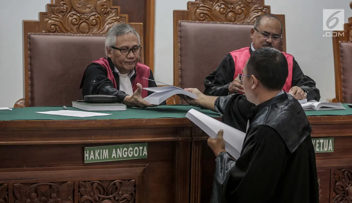 FOTO: Mantan Plt Ketum PSSI Joko Driyono Jalani Sidang Pledoi - Foto ...