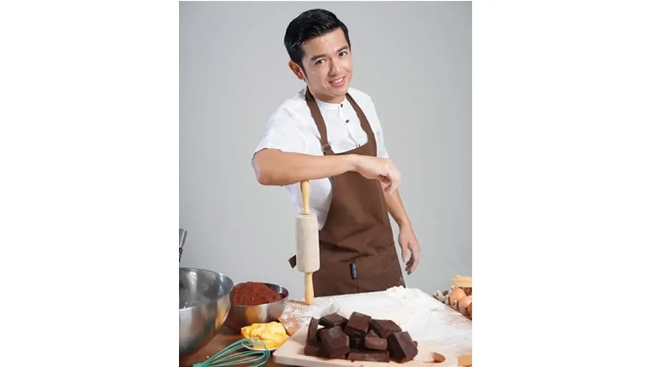 Lebih Nyaman Jadi Chef, Ini 7 Pesona Nicky Tirta Saat Berada di Dapur ...