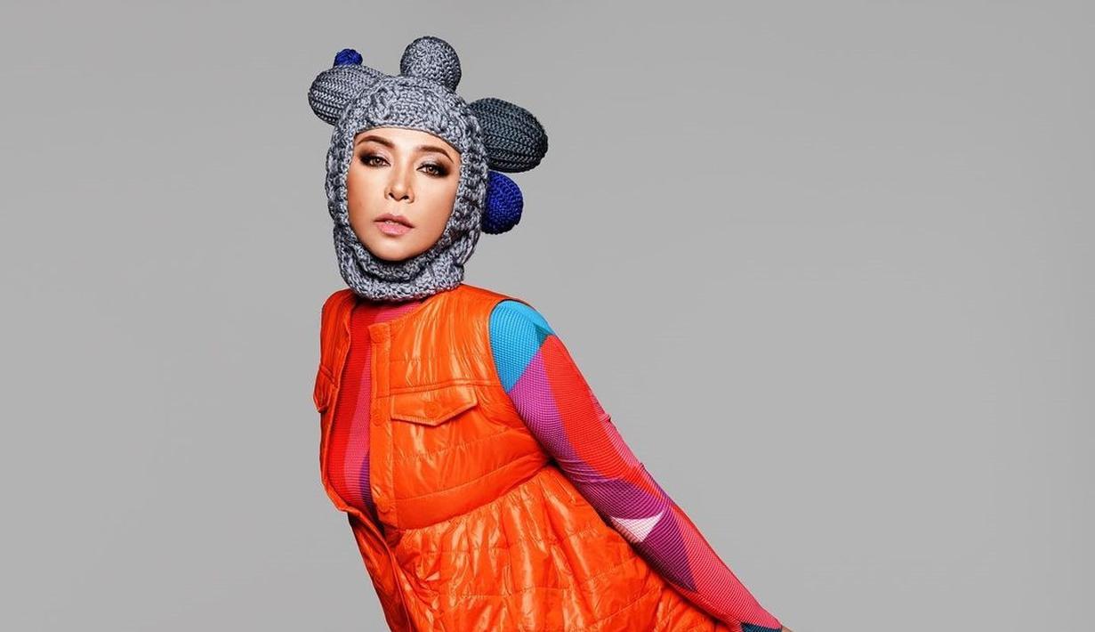 Melly Goeslaw Tampil Nyentrik Usai Berat Badan Turun 25 Kg, Kian ...