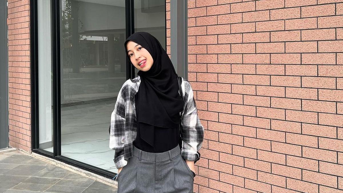 8 Gaya Hijab Adiba Khanza, Anak Tertua Umi Pipik dan Mendiang Uje yang ...