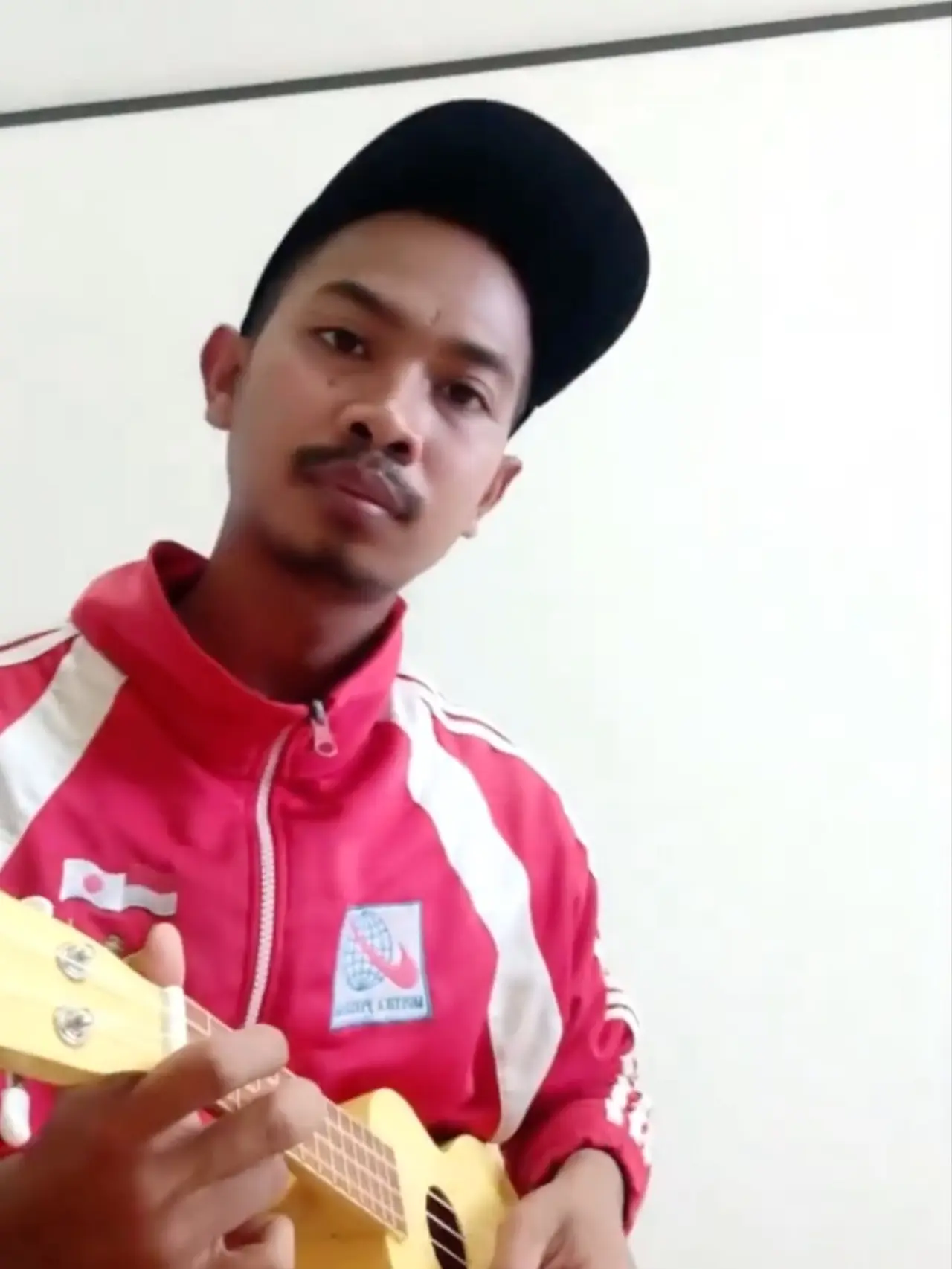 Seleb TikTok Rifa Aji Pangestu Alias Heyek Genki Bahas Tren Parfum ...