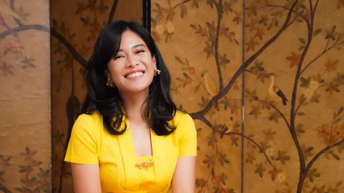 Potret Kebaya Kuning Ala Artis yang Cantik dan Bersinar, dari Dian ...