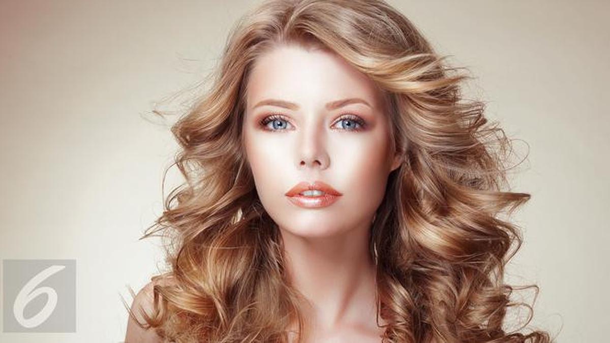 3 Cara Dapatkan Tatanan Rambut Ikal Alami Tanpa Pemanas - Fashion ...