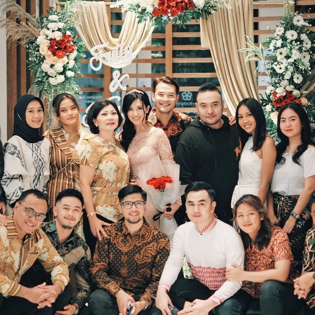 6 Momen Pernikahan Sylvia Fully dan Kevin Andrean, Berlangsung Tertutup - Hot Liputan6.com