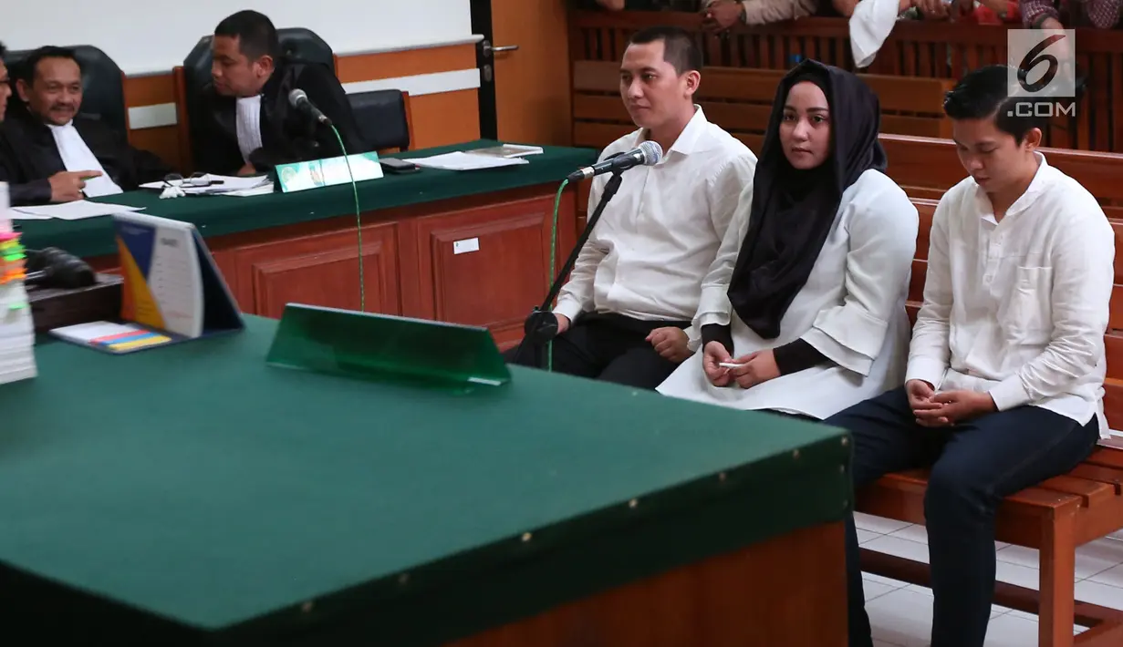 FOTO: Sidang Lanjutan First Travel Hadirkan 10 Saksi - Foto Liputan6.com