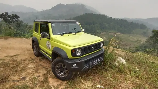 Perjalanan Mobil Offroad Legendaris Suzuki Jimny di Indonesia Sejak ...