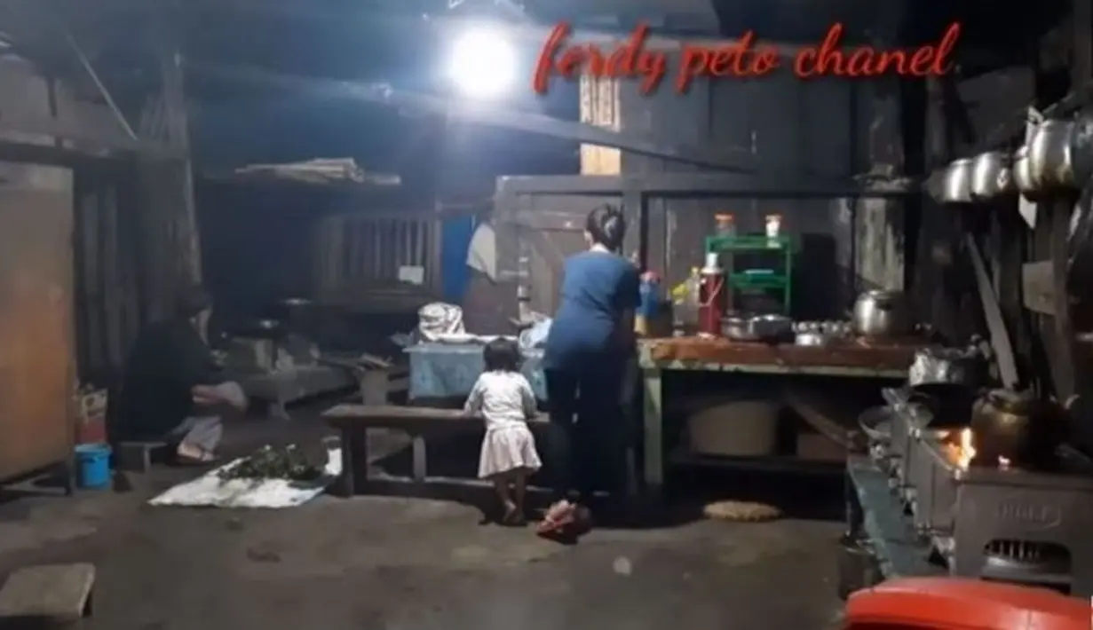 Rumah Sederhana Keluarga Betrand Peto di NTT, Masih Pakai Dapur ...