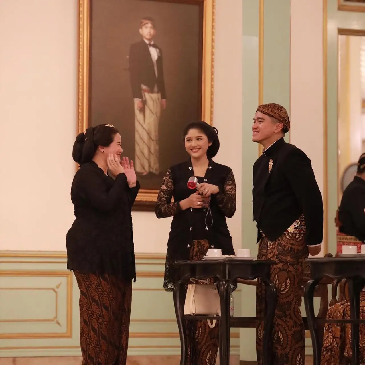 6 Potret Kaesang Pangarep Rayakan 1 Suro di Puro Mangkunegaran Solo, Pesona Erina Gudono Jadi ...