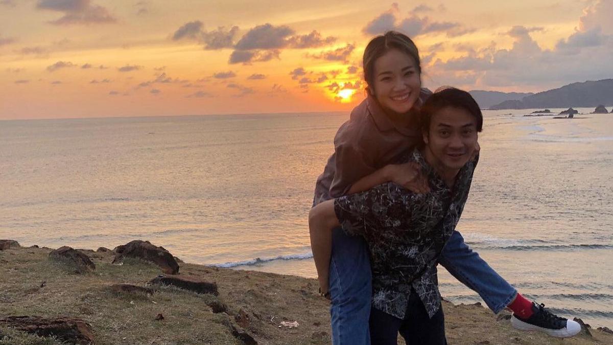 Belum Dikaruniai Momongan, Potret Keharmonisan Dimas Andrean dan Istri 12 Tahun Menikah, Makin ...