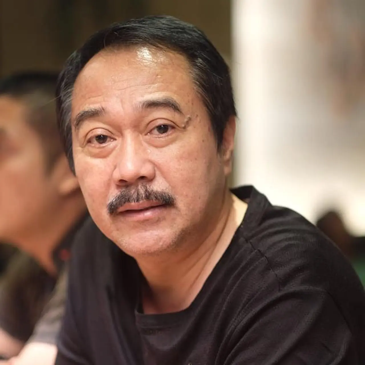 6 Potret Terbaru Aktor Senior Dwi Yan, Masih Aktif Berkarya di Usia 66 ...