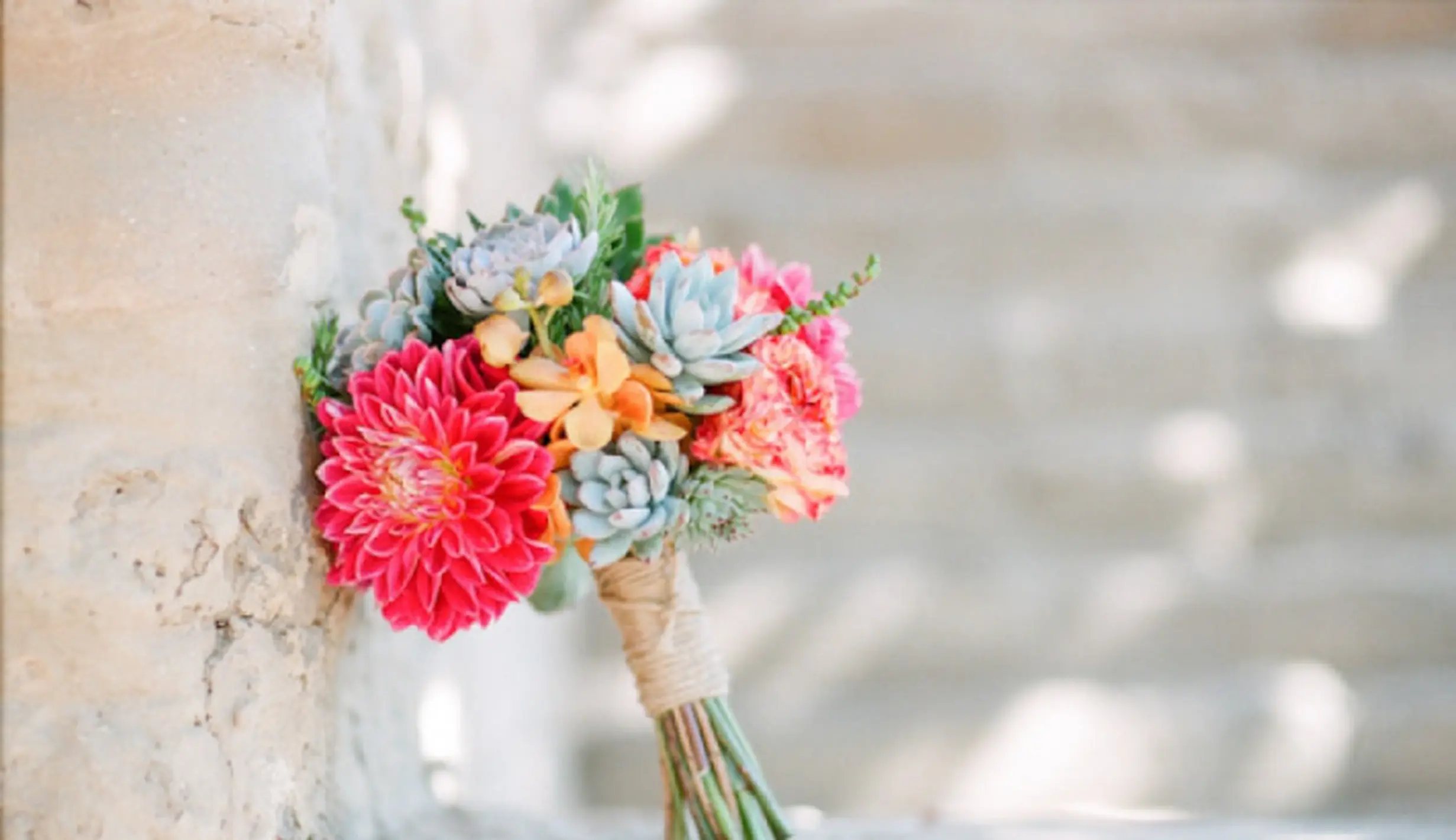 10 Inspirasi Buket Bunga Pernikahan - Photo Fimela.com