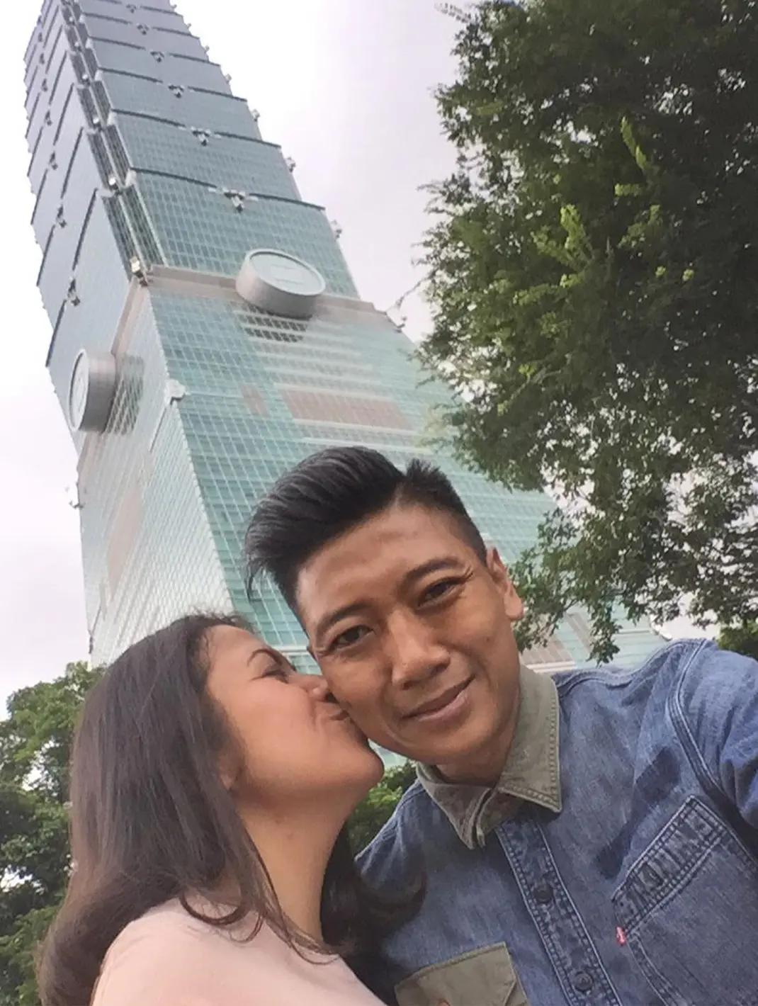 FOTO: Pamit dari Base Jam, Intip Momen Manis Adon dan Istri - Foto ...