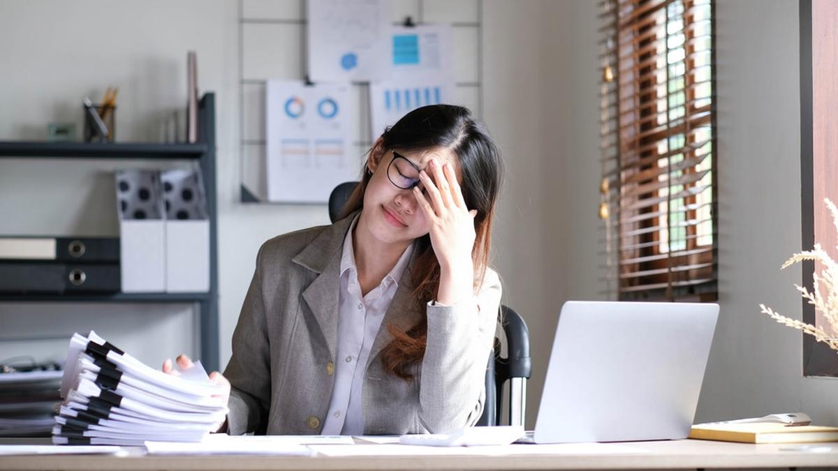 Mengejar Target, 4 Zodiak Ini Tetap Bekerja Meski Merasa Sakit ...