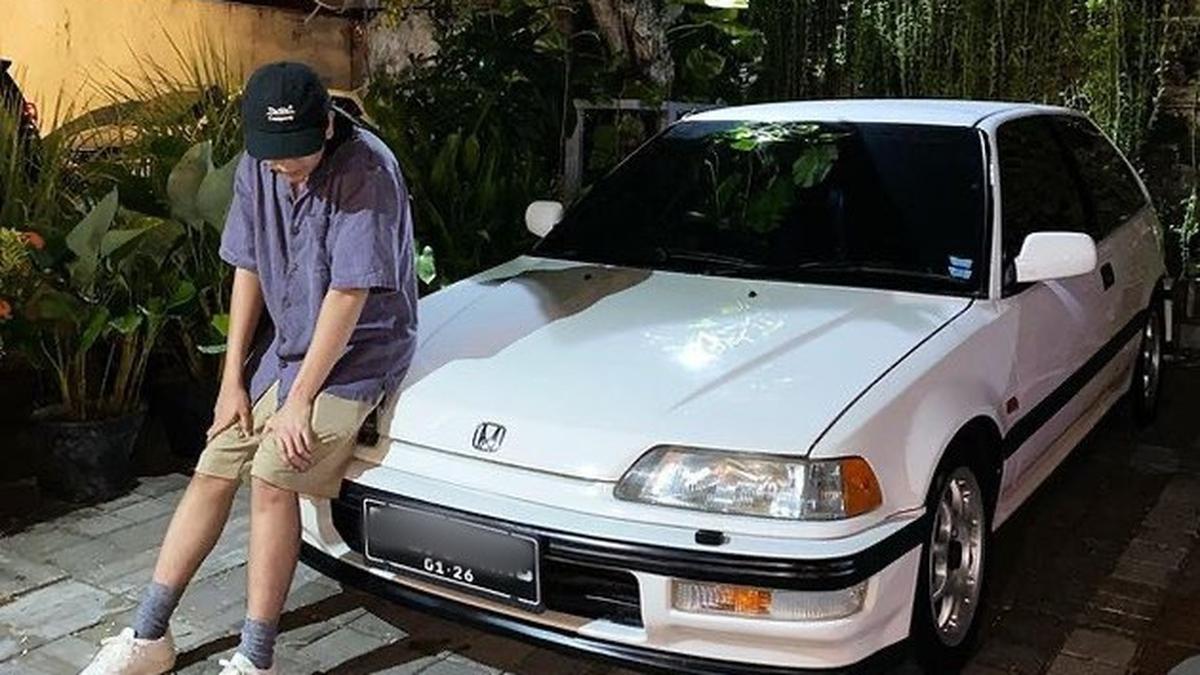 7 Potret Mobil Iqbaal Ramadhan yang Dilukis Abstrak