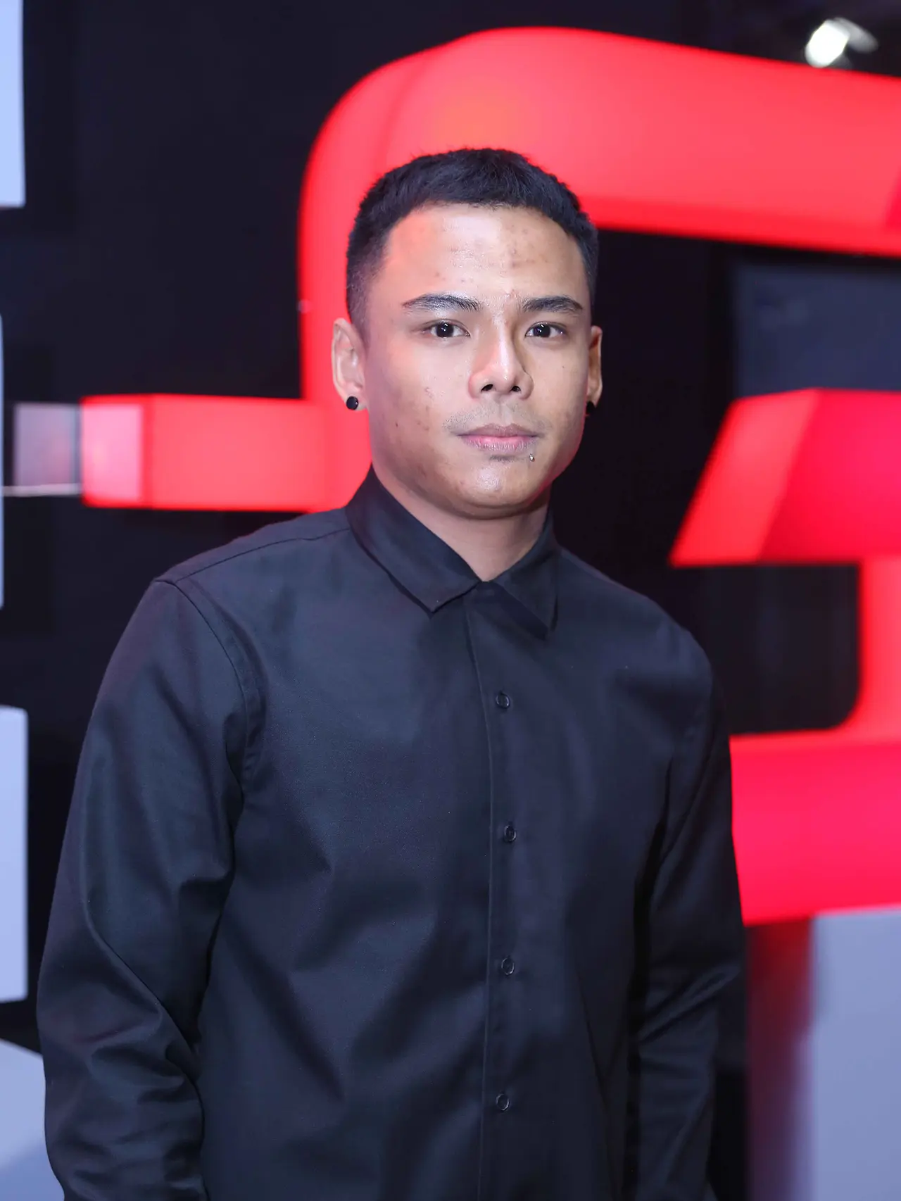 Hina Pendukung Persija, Teza Sumendra Diserbu The Jakmania - ShowBiz ...