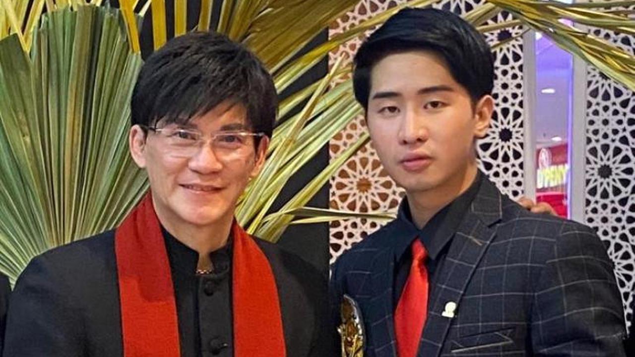 Jusin Clasic Kehilangan Seorang Fashion Stylist yang Kerap Beri Petuah