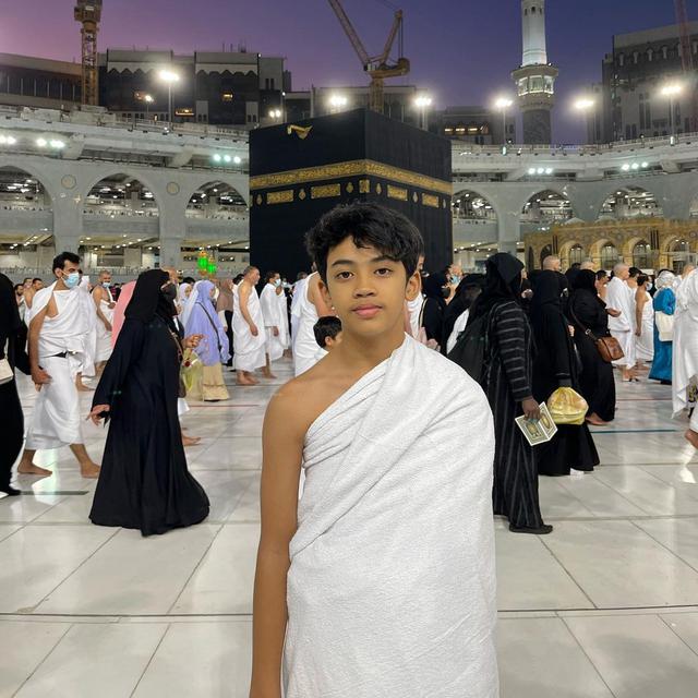 6 Potret Terbaru Attaya Bilal, Putra Bungsu Umi Pipik yang Beranjak Remaja - Hot Liputan6.com