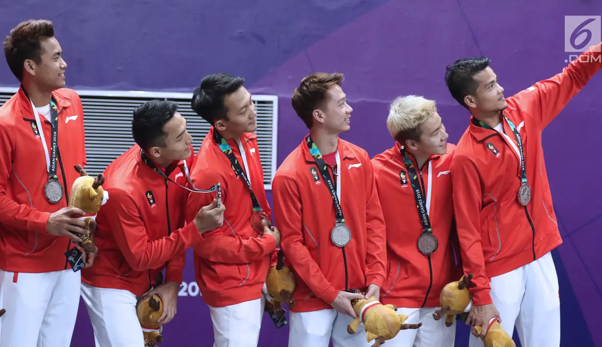 FOTO: Tim Bulu Tangkis Beregu Putra Indonesia Raih Perak - Foto Liputan6.com