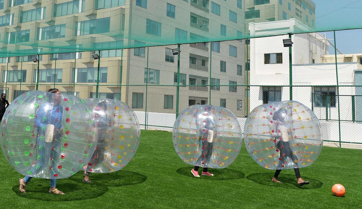 PHOTO: Unik, Piala Dunia Sepak Bola Gelembung Siap Digelar Tahun 2018 ...