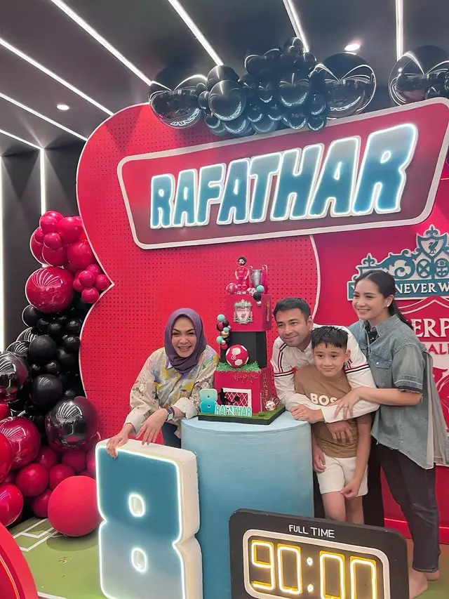 8 Momen Perayaan Ulang Tahun Rafathar Malik Ahmad, Digelar di Garasi ...