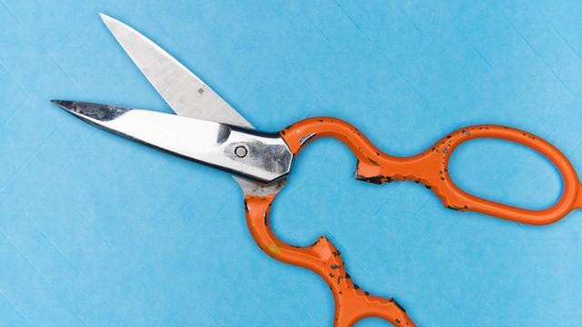 5 Cara Mempertajam Gunting yang Tumpul, Efektif dan Mudah Dilakukan ...