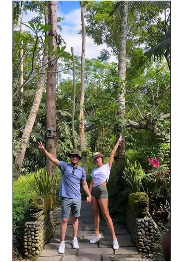 6 Potret Seru Naysila Mirdad dan Arfito Hutagalung Liburan di Bali, Makin Mesra - Hot Liputan6.com