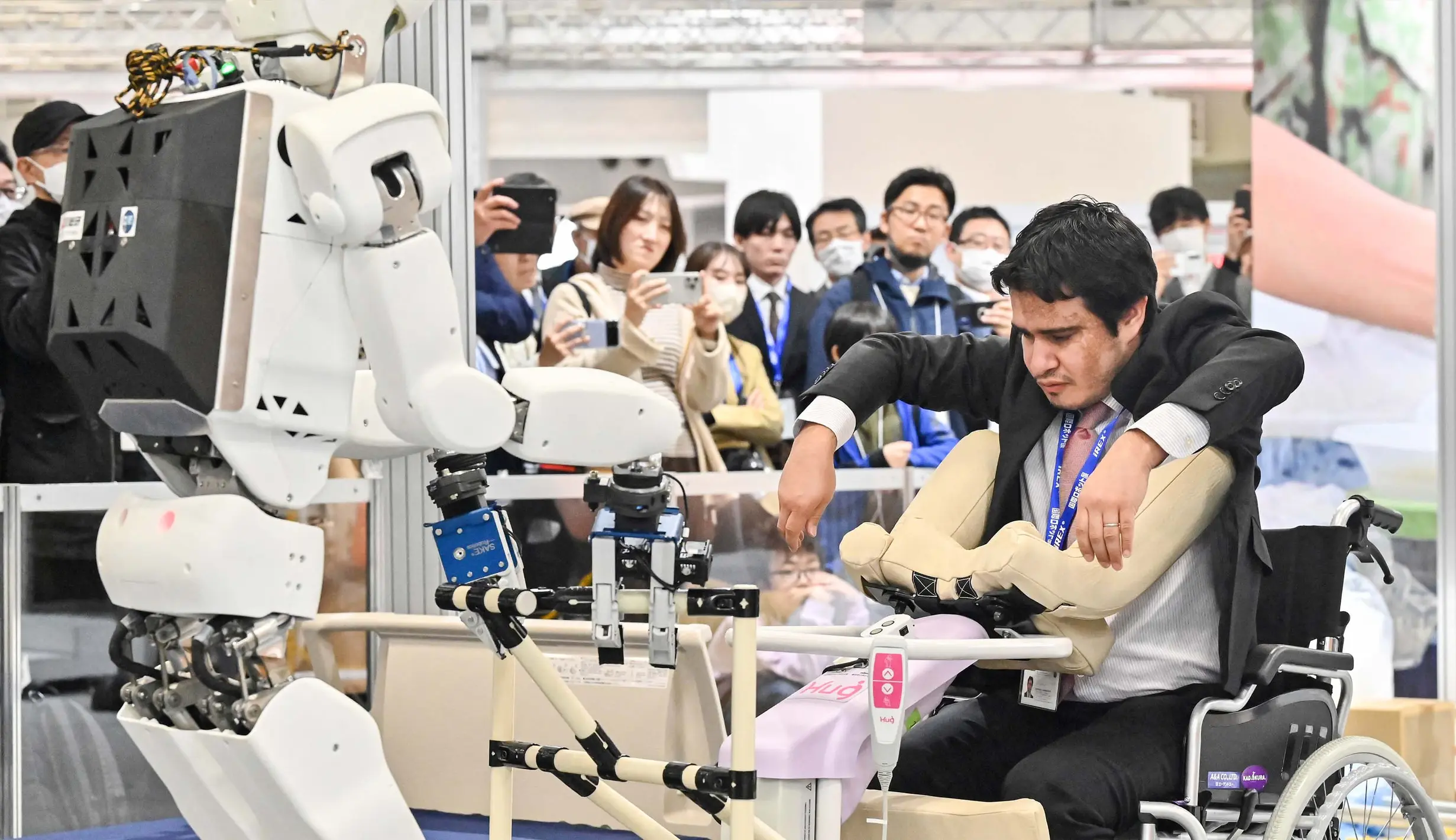 Intip Ragam Keterampilan Robot di Pameran Robot Internasional 2023 ...