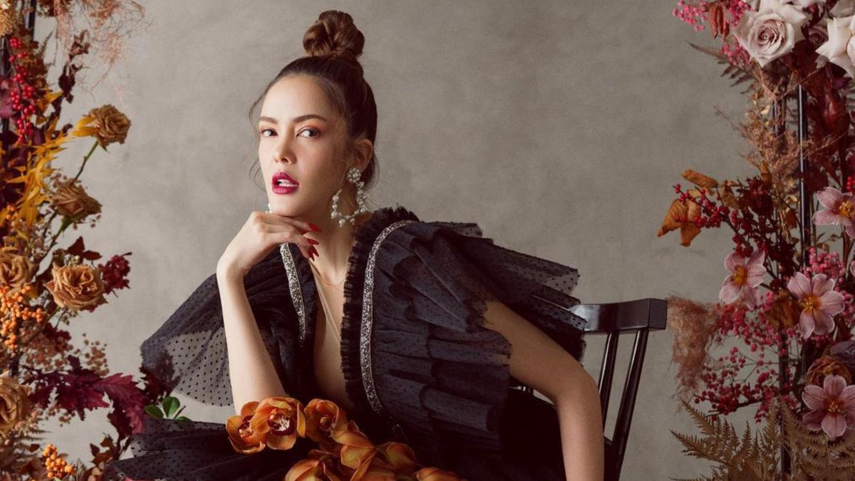 FOTO: Gaya Pemotretan Cathy Sharon dengan Gaun Hitam, Tampil Elegan ...