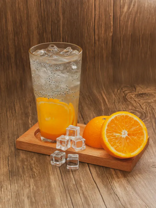 Resep Es Kelapa Jeruk dengan Selasih, Cara Membuat Minuman Segar yang ...