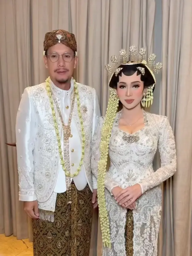 Angga Puradiredja Sah Nikah dengan Dewi Andarini, Maskawin 53 Gram Emas ...