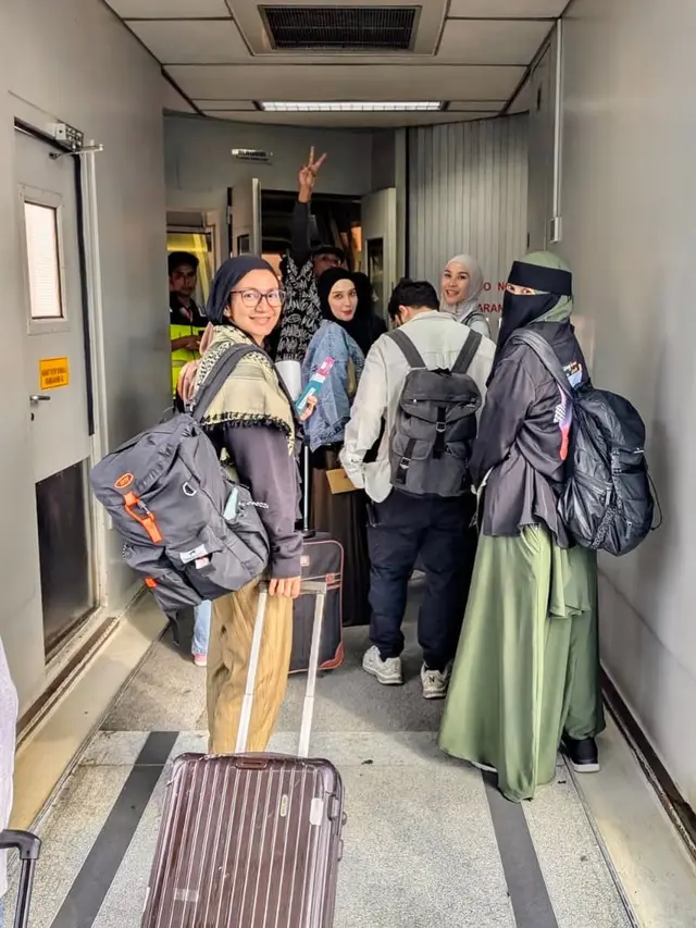 6 Potret Artis Indonesia Ikut Aksi Global March to Gaza, Solidaritas ...