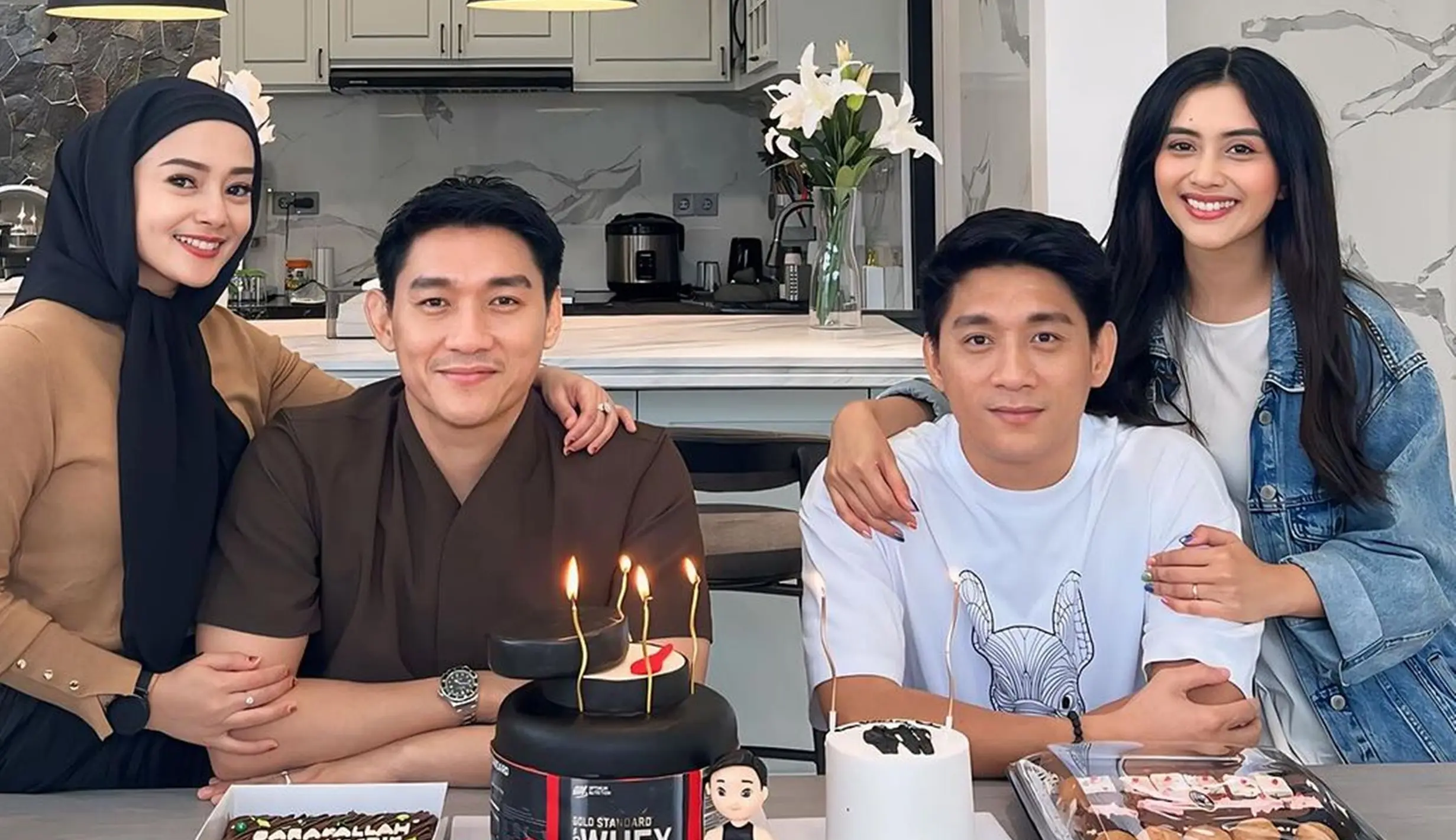 Ifan Seventeen Rayakan Ulang Tahun Bareng Saudara Kembar dan Keluarga ...