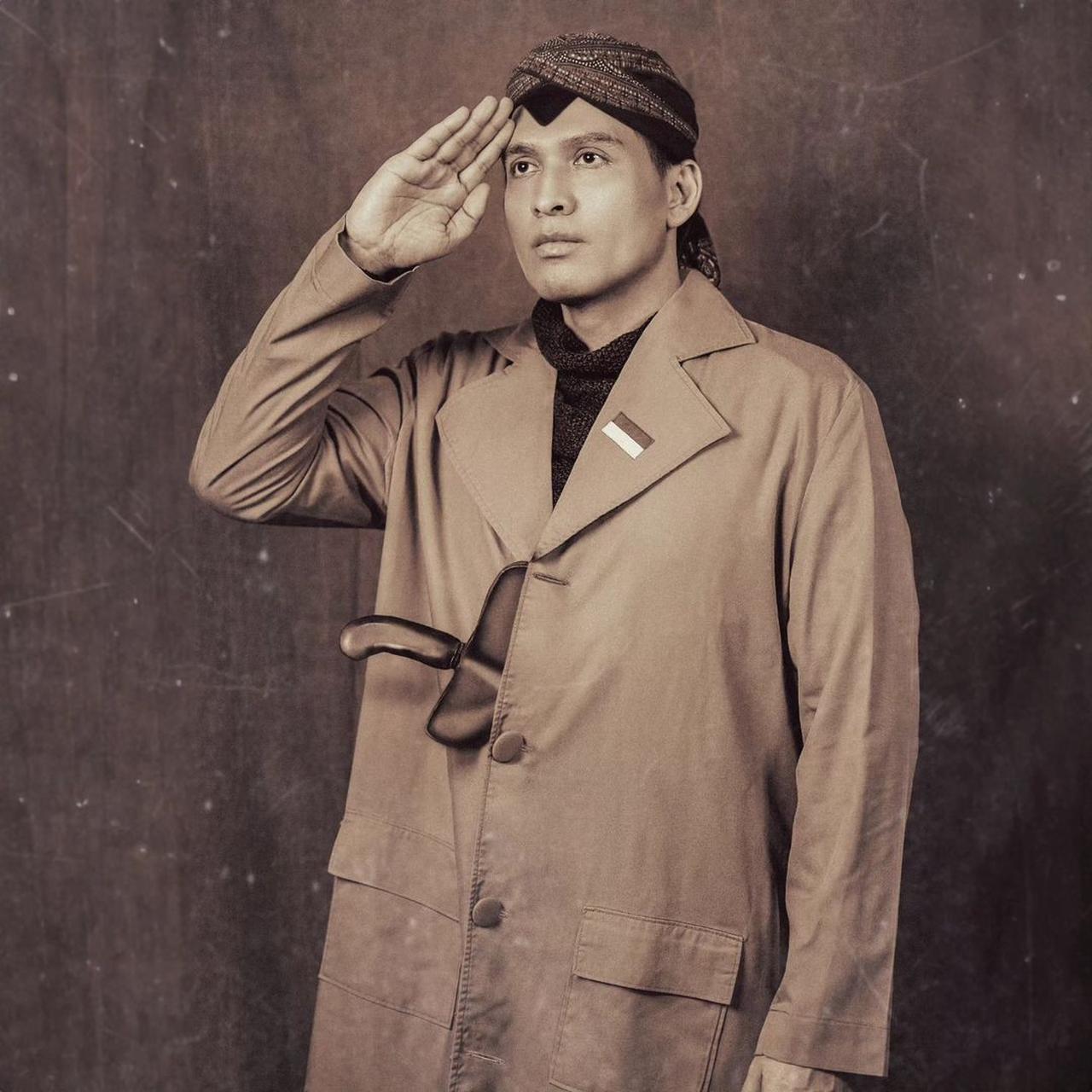 10 Potret Artis Cosplay Jadi Pahlawan Nasional Indonesia, Soekarno ...