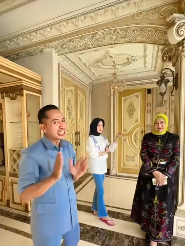 10 Potret Rumah Mewah Bak Istana Disney Milik Sultan Sidoarjo, Bikin Takjub - Hot Liputan6.com