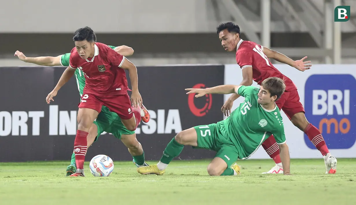 Foto: Gaya Asik Presiden Jokowi saat Nonton Timnas Indonesia U-23 ...