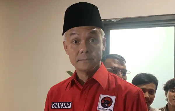 Balenciaga Jual Sepatu Kets Rusak Seharga Rp26 Juta - Lifestyle ...