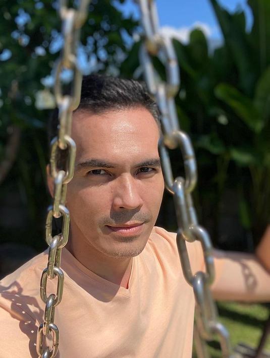 Potret Gagah Atalarik Syach, Makin Awet Muda di Usia Hampir Setengah ...