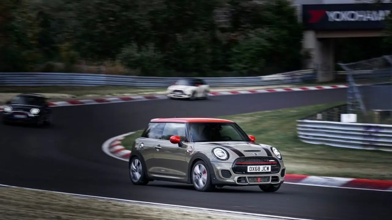 Mini Cooper JCW Listrik Mulai Unjuk Diri, Desain Lebih Sporty ...