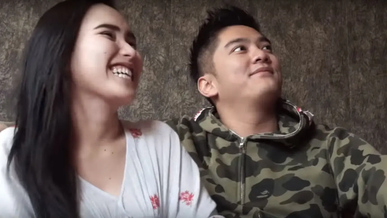 Sudah Ketemu Oma Lazuardi, Ini 7 Potret Awal Pertemuan Ayu Ting Ting ...