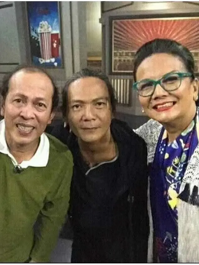 6 Potret Kenangan Yayu Unru Bareng Artis Tanah Air, Meninggal di Usia ...