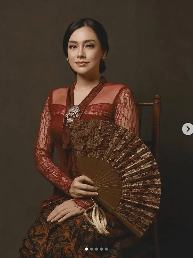 8 Artis Rayakan Hari Kartini 2025 dengan Kebaya, Dian Sastro hingga Dewi Perssik - ShowBiz ...