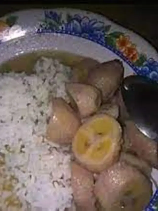 6 Potret Makan Nasi Pakai Buah Ini Nyeleneh Banget, Kocak - Hot ...
