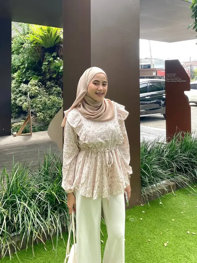 Selebgram Farah Anhar Dari Modeling ke Makeup Artist Terkenal, Ungkap 3 Target di Masa Depan ...