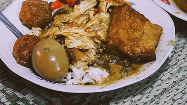 21 Rekomendasi Tempat Makan Gudeg di Yogyakarta yang Wajib Dicoba