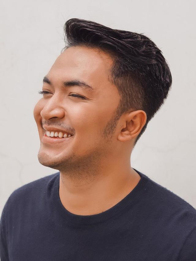 Potret Ihsan Tarore, Seorang Penyanyi Sekaligus Aktor di Pintu Berkah ...